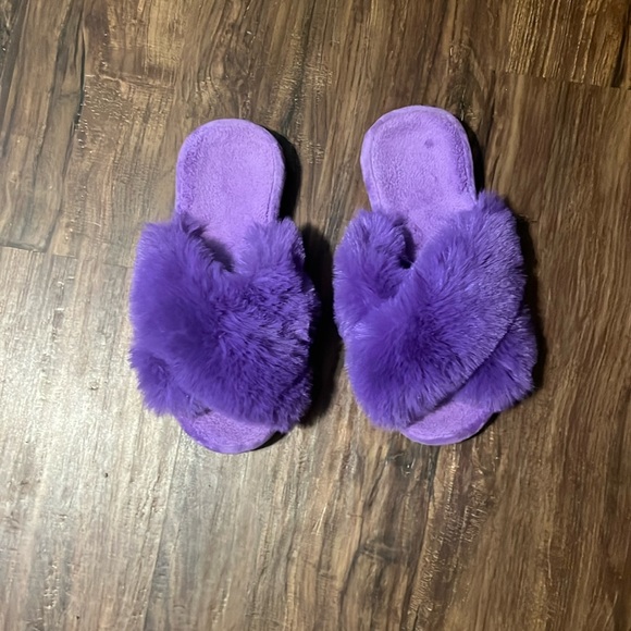 Shoes | Slippers | Poshmark
